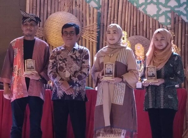 Dekranasda Bojonegoro Juara 1 Stand Terbaik di Pekan Batik Nusantara ...