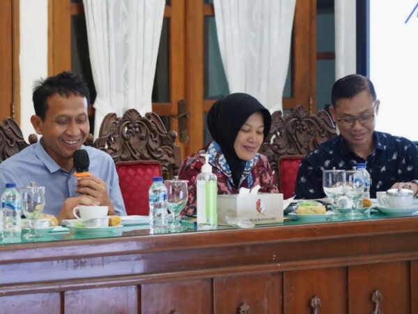Evaluasi Rutin Program Prioritas 100 Hari, Bupati Pastikan Progres dan Capaian - Bojonegoro.com