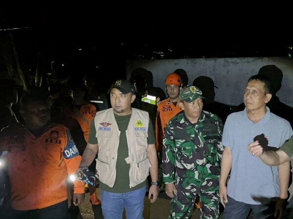 Pemkab Bojonegoro dan BBWS Bengawan Solo Sigap Tangani Banjir - Bojonegoro.com